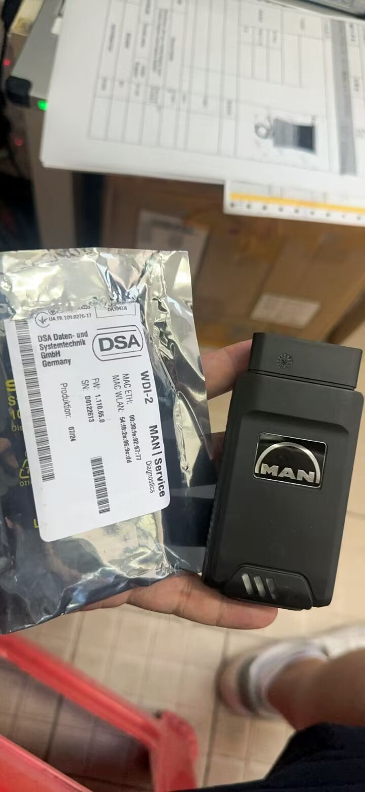 Original Man Cats T427